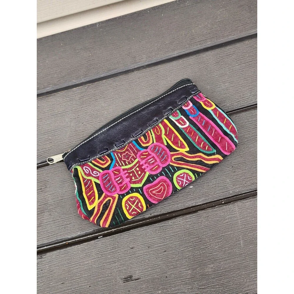 Columbia Leather | Bags | Handcrafted Leather Mola Applique Single ...